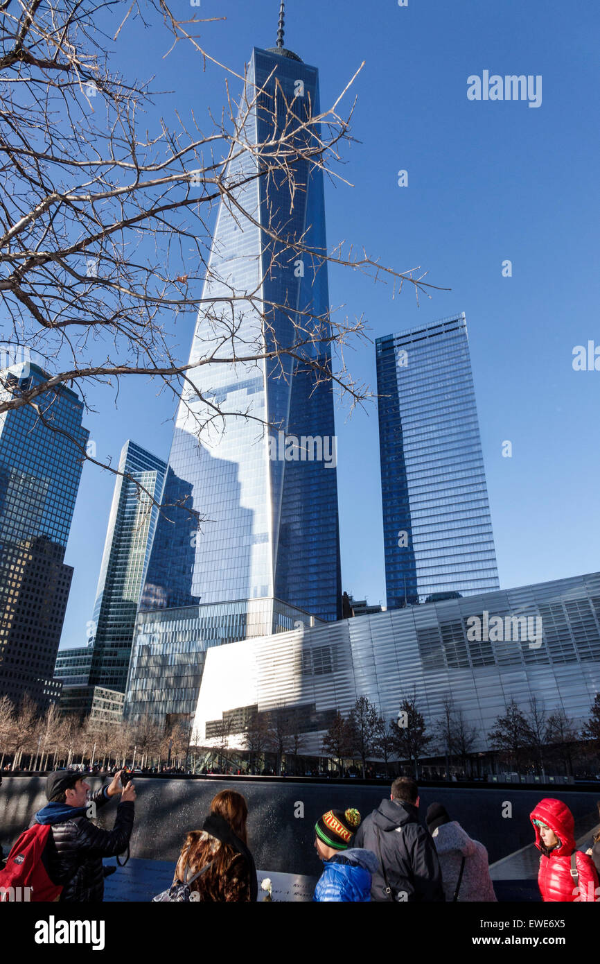 One world trade center from 9 11 memorial pools hi-res stock ...