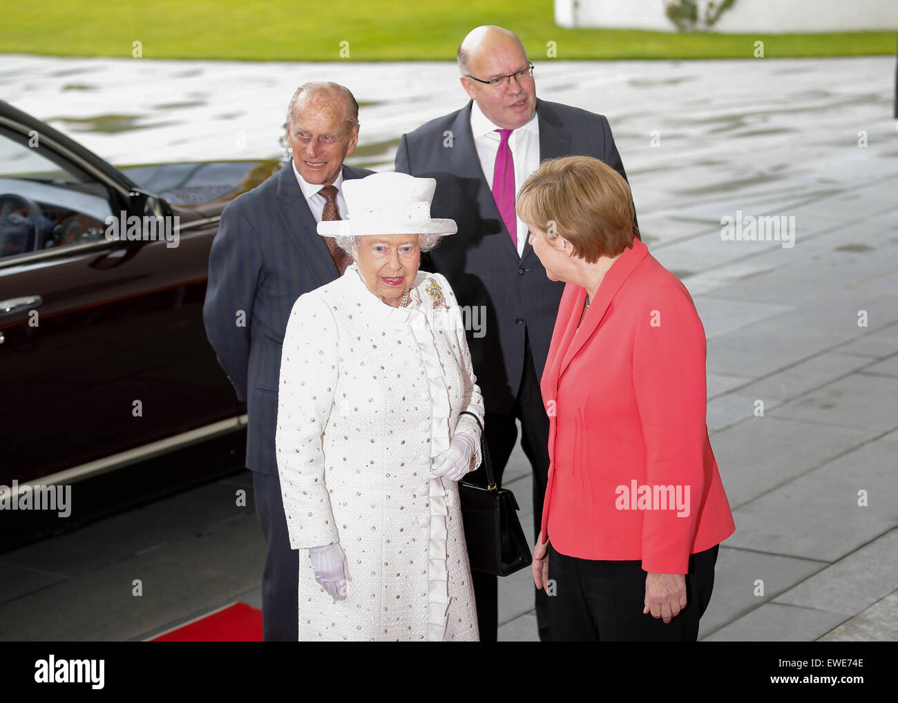 Berlin, Germany. 24th June, 2015. Queen Elisabeth II and prince Philip ...
