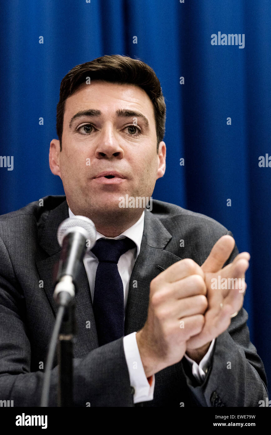 Andy burnham 2015 hi-res stock photography and images - Alamy
