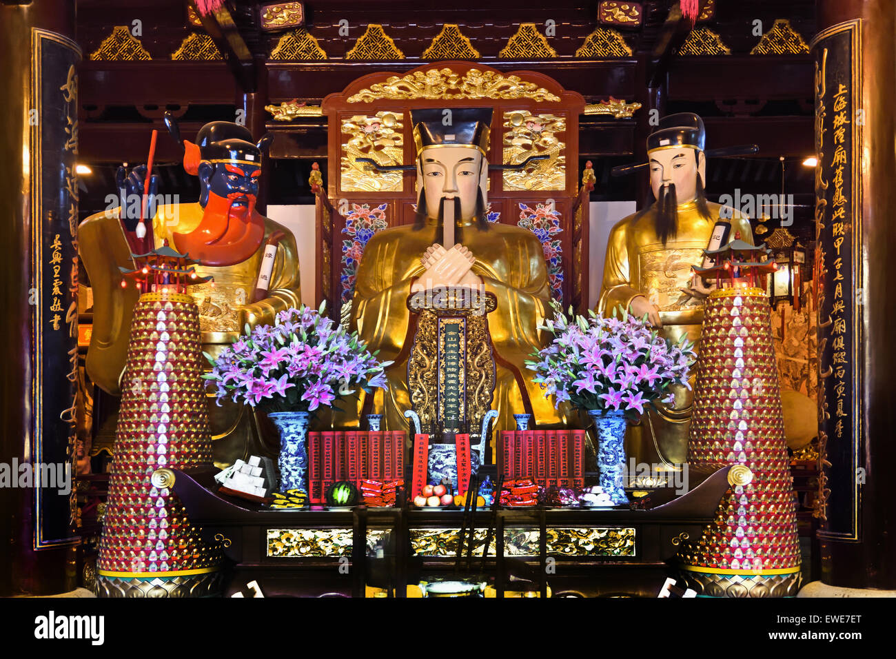 Chenghuang Miao Temple, the City God Temple , near Yuyuan Garden ...