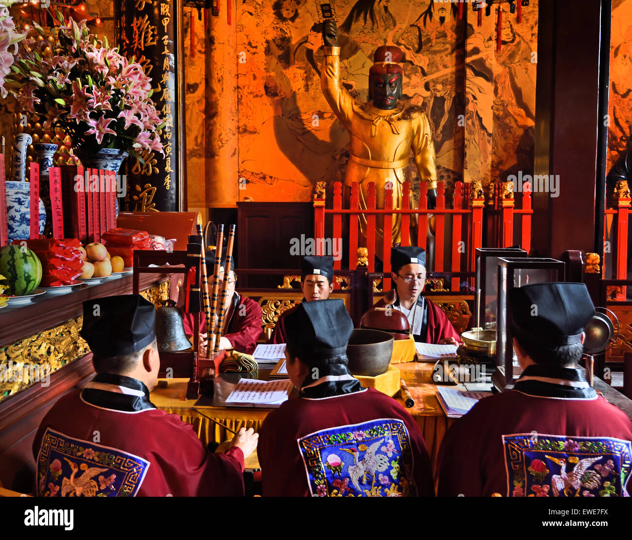 Chenghuang Miao Temple, the City God Temple , near Yuyuan Garden ...