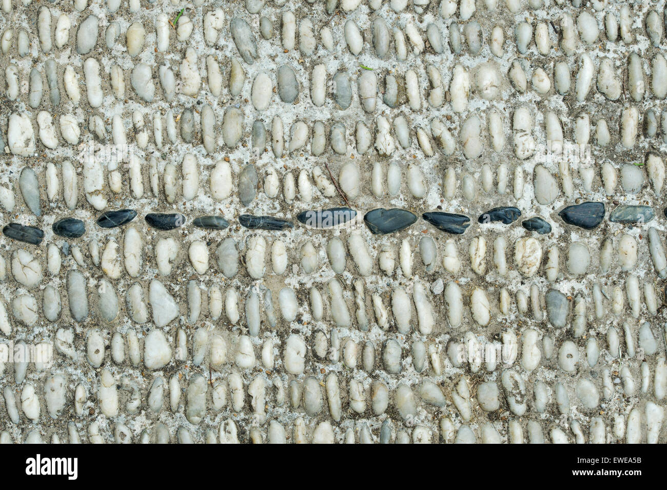 Pebble pathway hi-res stock photography and images - Alamy