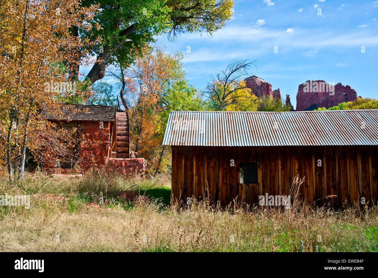 Dilapidated shack hi-res stock photography and images - Alamy