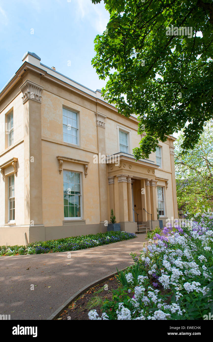 elizabeth gaskell house manchester uk Stock Photo - Alamy