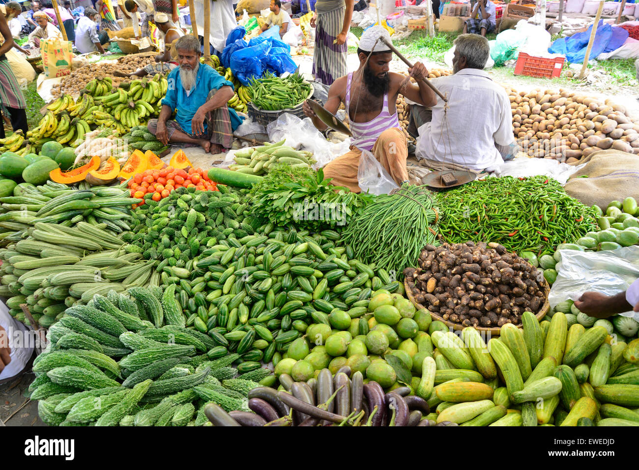 Indian man sells vegetables hi-res stock photography and images - Alamy