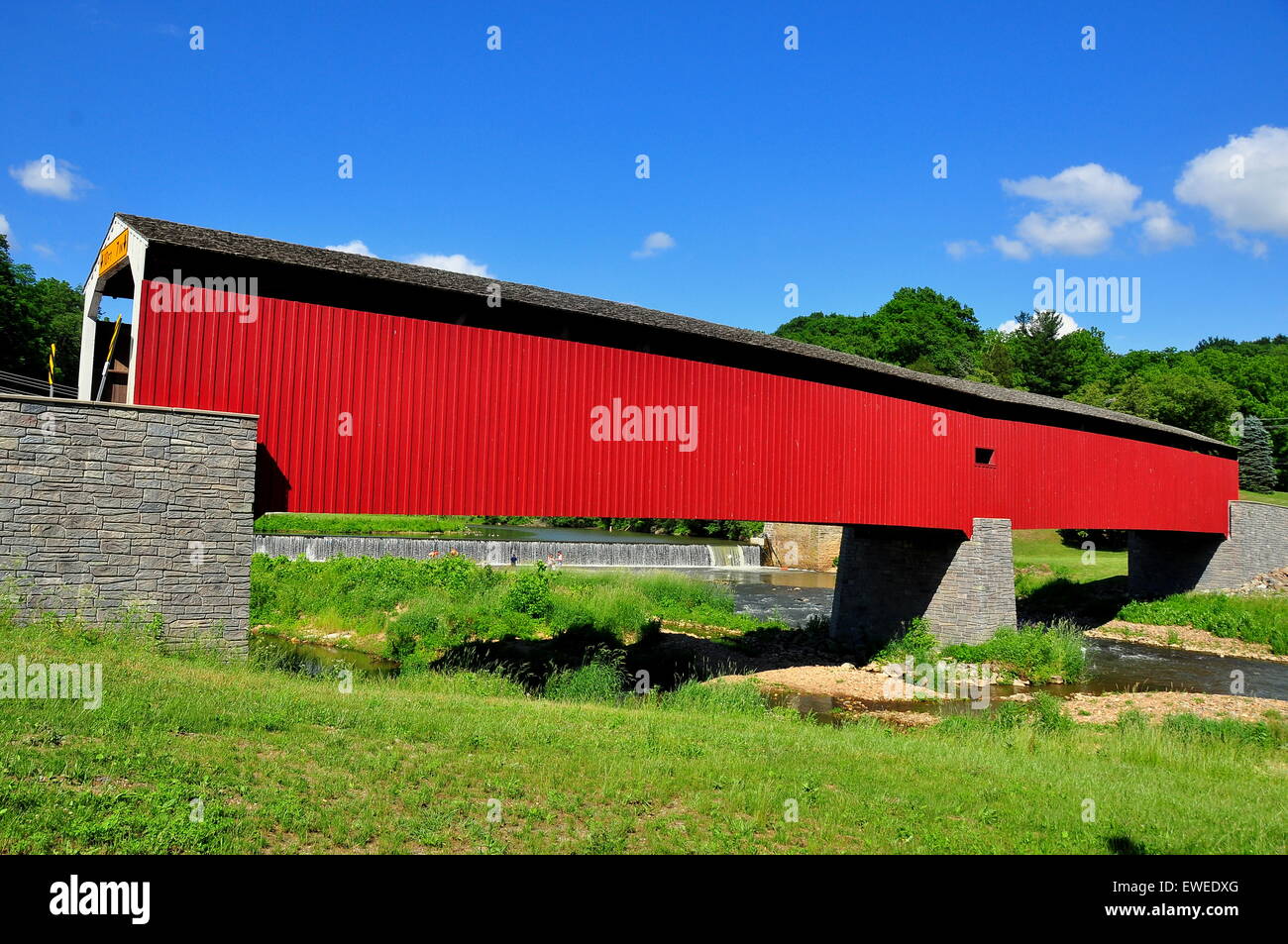 Pennsylvania covered bridge hi-res stock photography and images - Alamy