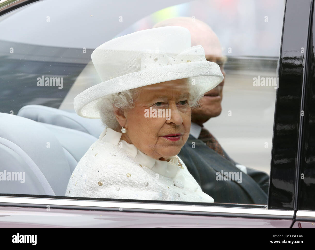 Berlin, Germany. 24th June, 2015. British Queen Elizabeth II. and ...