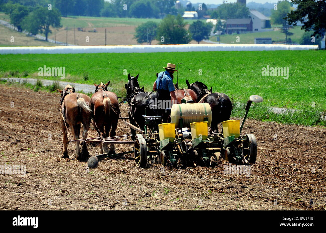 Farmer plowing a field hi-res stock photography and images - Alamy