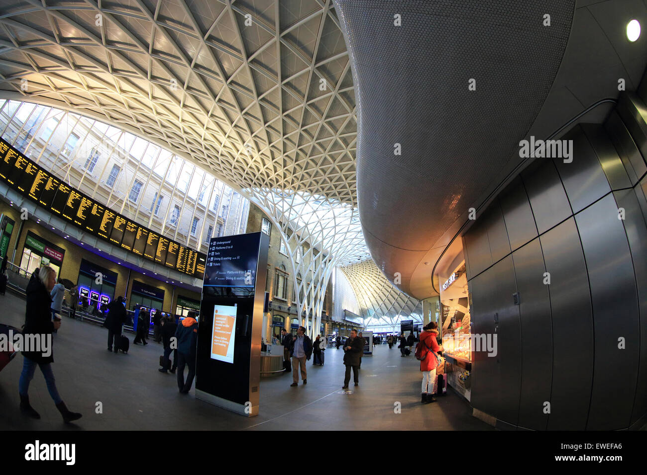 Modern concourse hi-res stock photography and images - Alamy