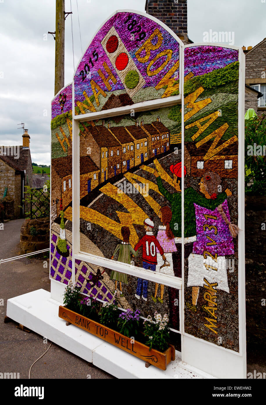 Derbyshire flower petal tradition hi-res stock photography and images ...