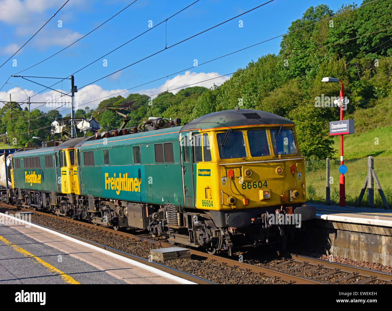 Freightliner Class 86 double-header. Oxenholme Station, Cumbria ...