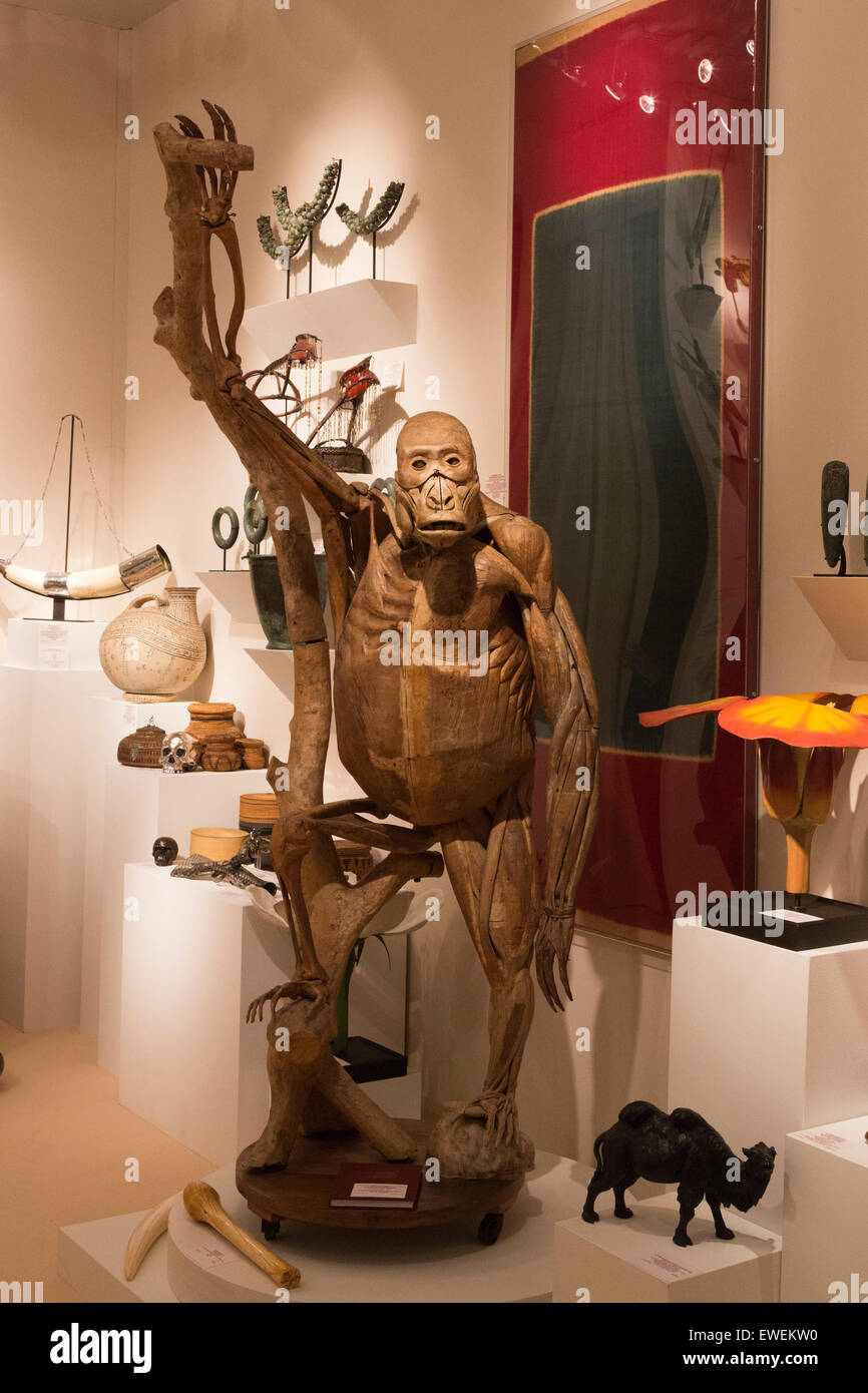 A wooden giant ape skeleton, Carpenters Workshop Gallery, Press preview ...