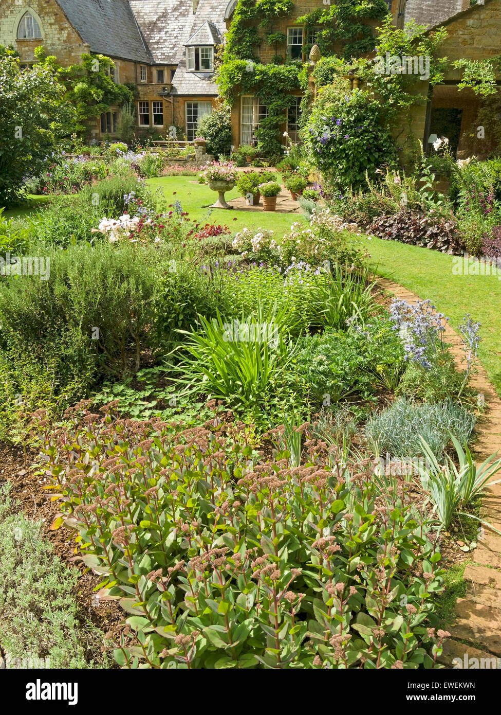 Coton manor hi-res stock photography and images - Alamy