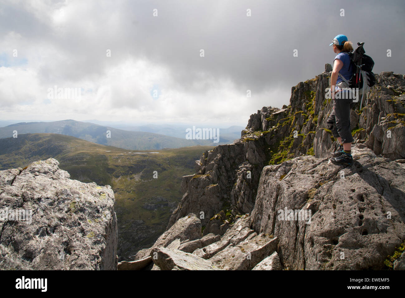 The summit of tryfan hi-res stock photography and images - Alamy