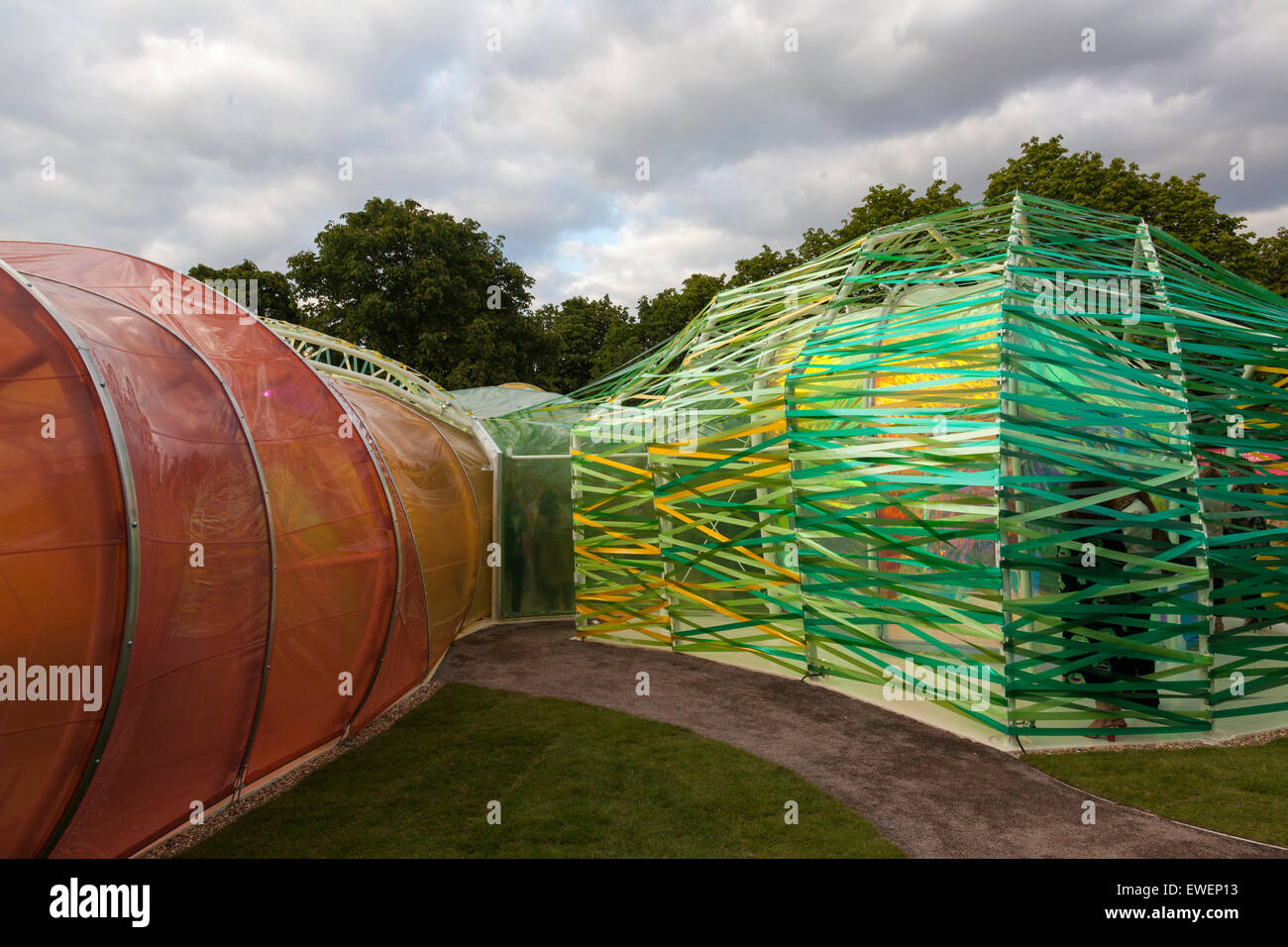 Pod pavilion hi-res stock photography and images - Alamy