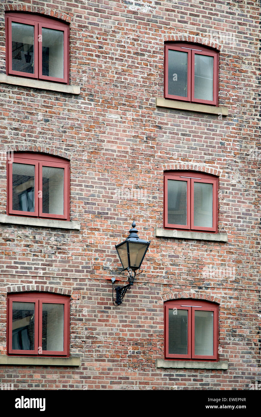 Newcastle quayside flats housing hi-res stock photography and images ...