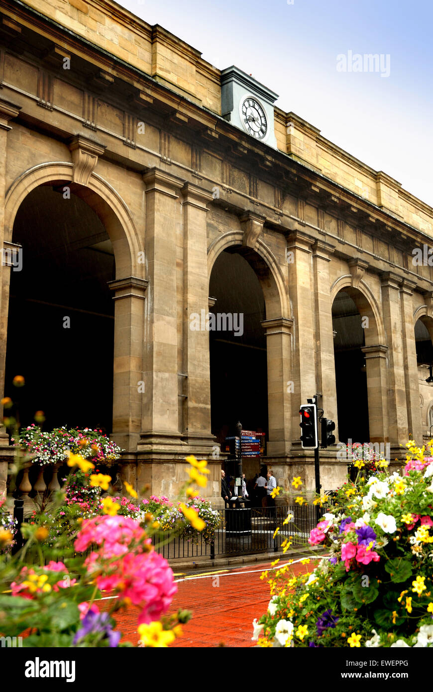 Portico of Central station, Newcastle upon Tyne Stock Photo - Alamy