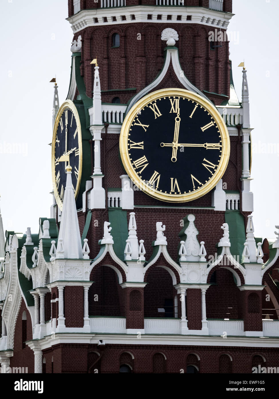 Kremlin Chimes on the Spasskaya Tower of the Moscow Kremlin. 15th June ...
