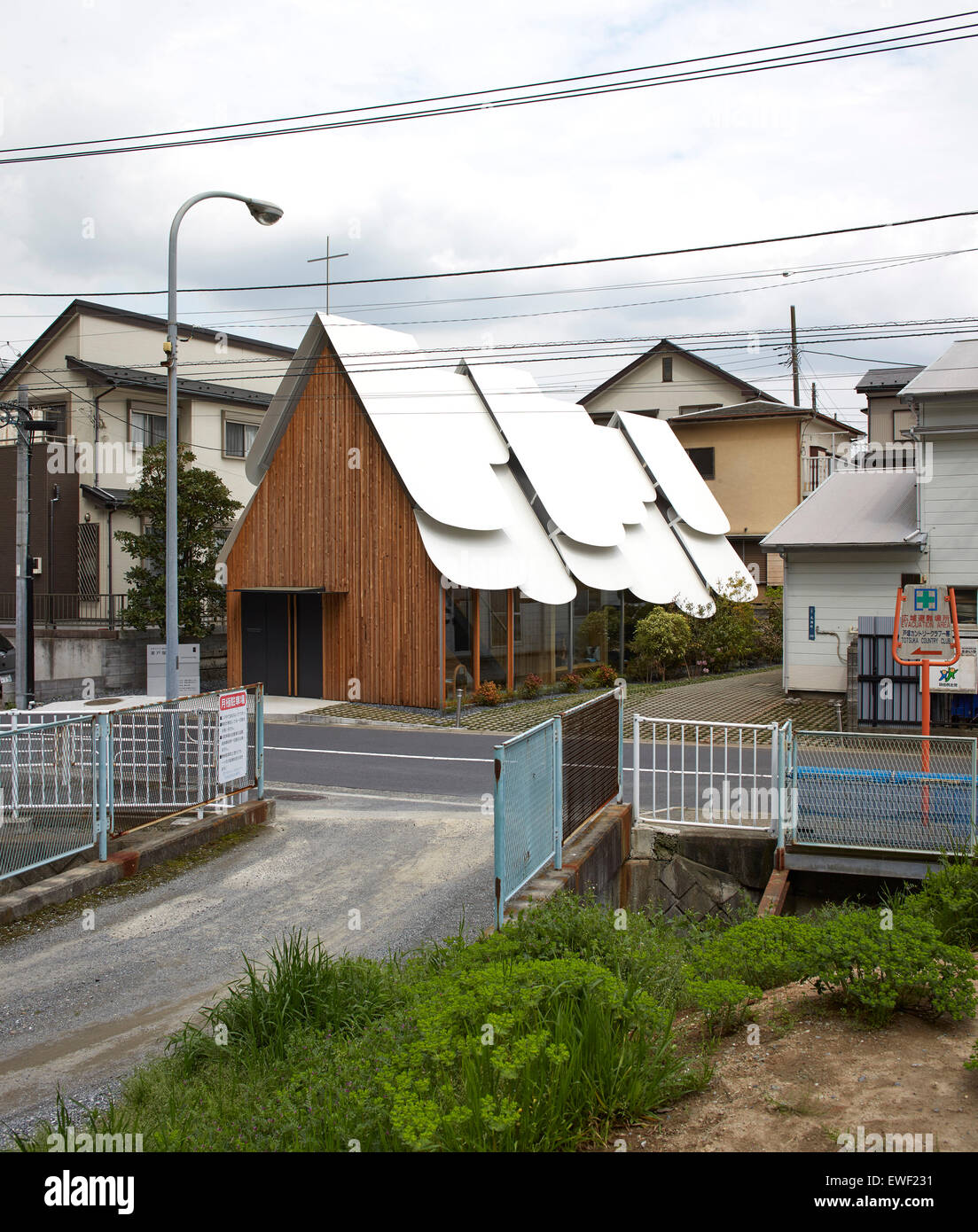Overall exterior view. Hirata Totsuka Church, Yokohama area, Japan ...