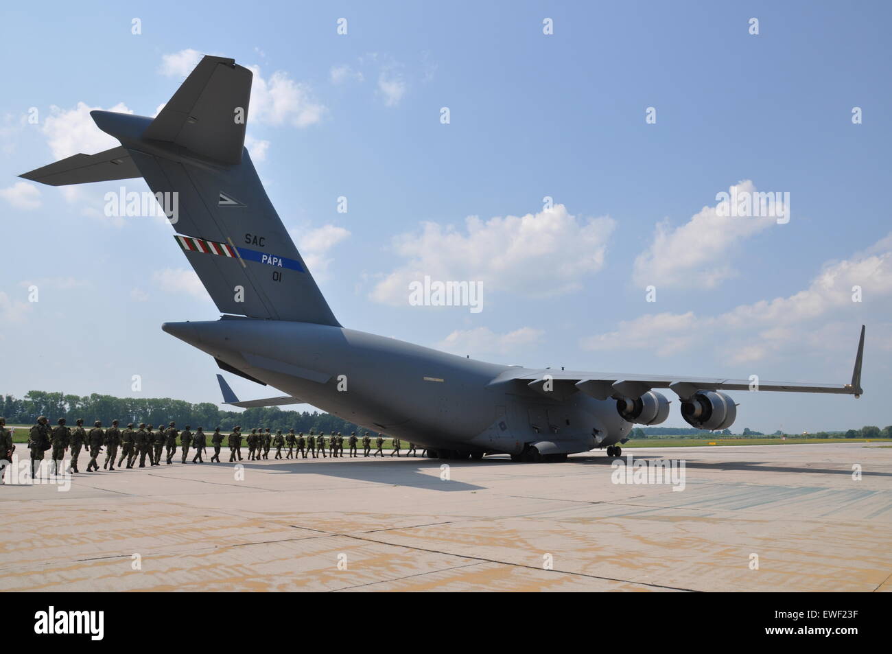 aircraft, airplane, pilot, crew, airports, Pardubice, PED, LKPD, cargo ...