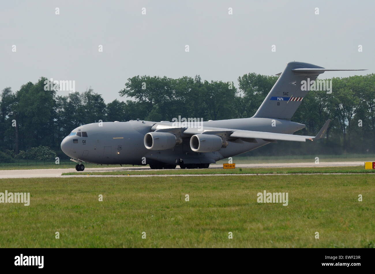 aircraft, airplane, pilot, crew, airports, Pardubice, PED, LKPD, cargo ...