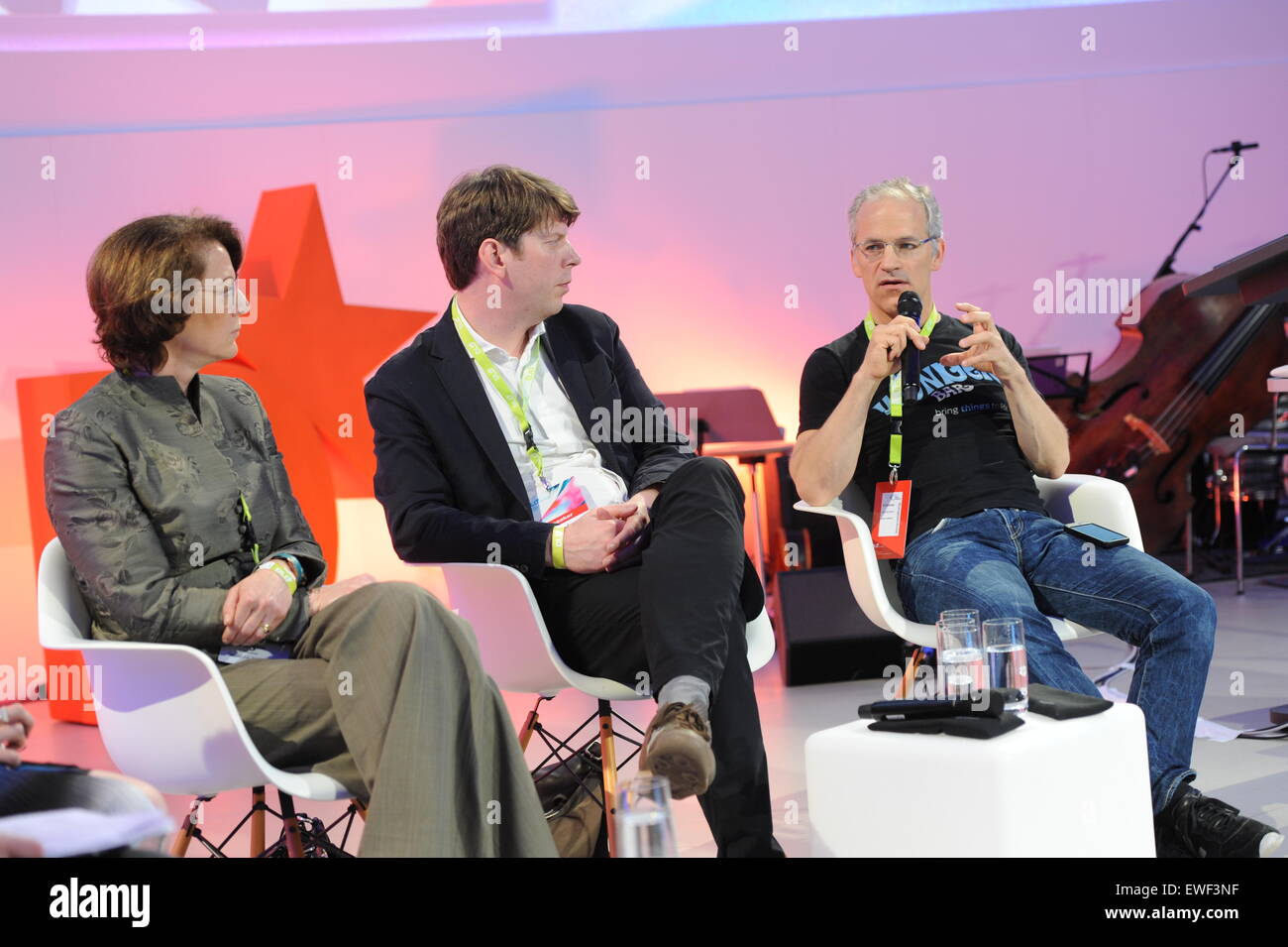 MUNICH/GERMANY - JUNE 22: (r-l) Jackson Bond (Relayr) speaks with Lars ...