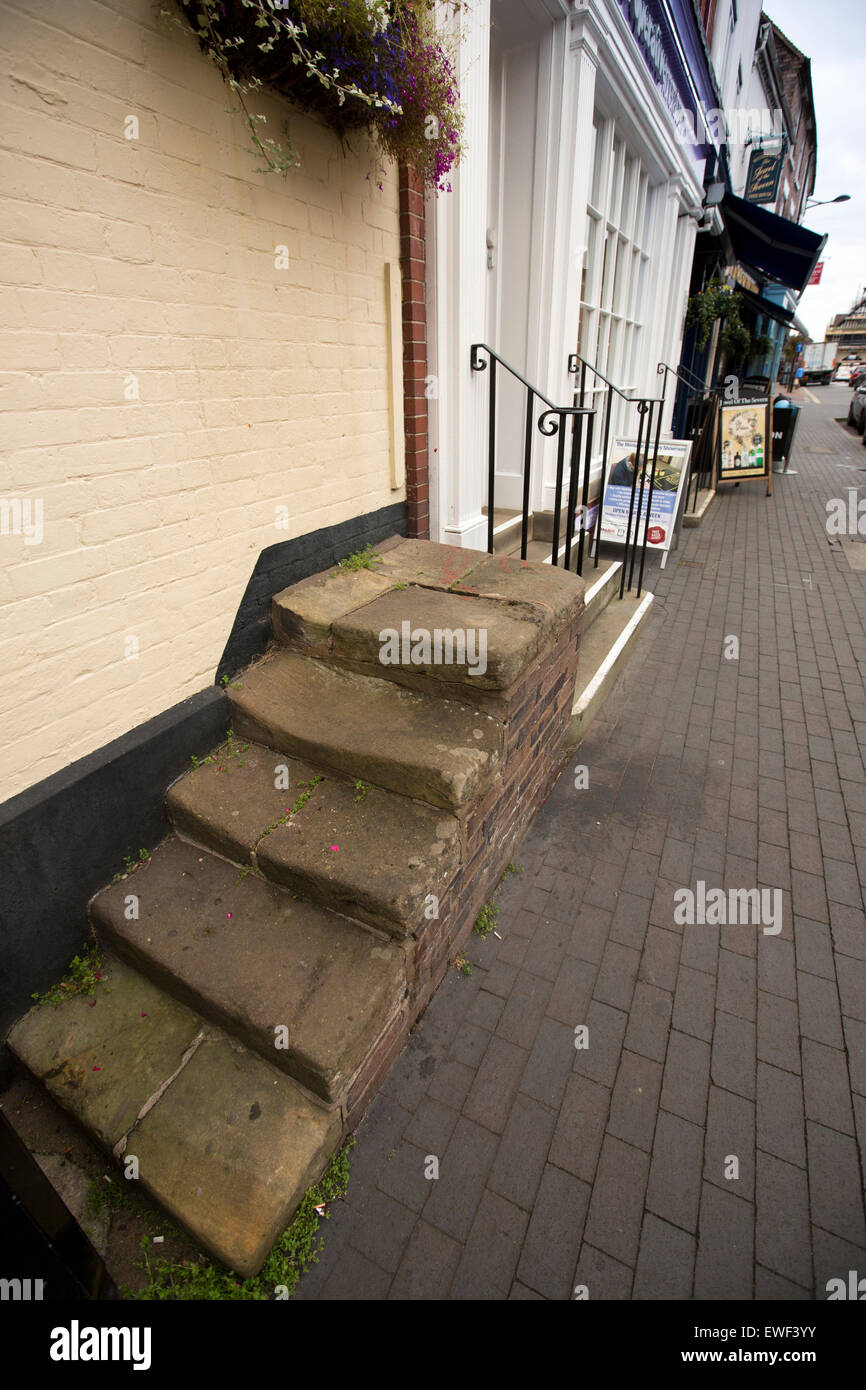 Horse mounting steps hi-res stock photography and images - Alamy