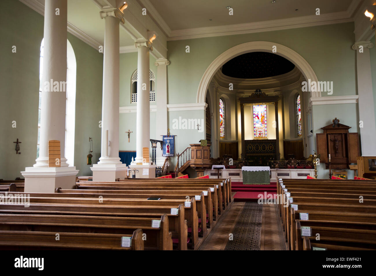 English church interior inside st hi-res stock photography and images ...