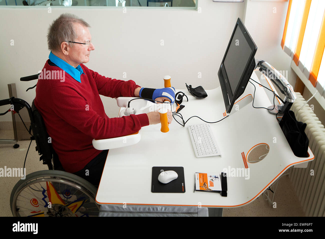 Rehab center for elderly hi-res stock photography and images - Alamy