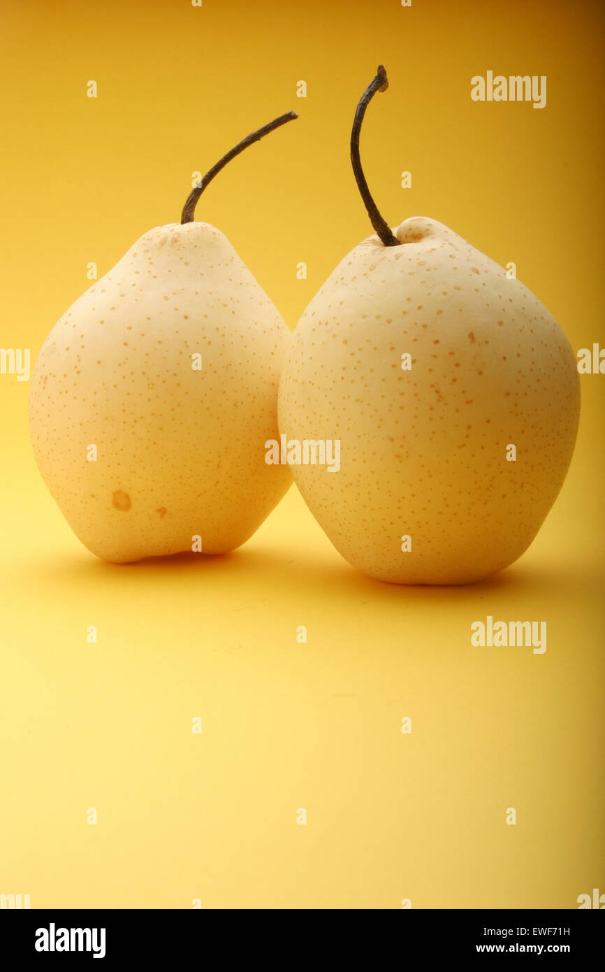 White pears hi-res stock photography and images - Alamy