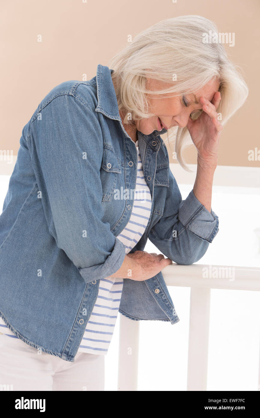 Vertigo woman senior hi-res stock photography and images - Alamy