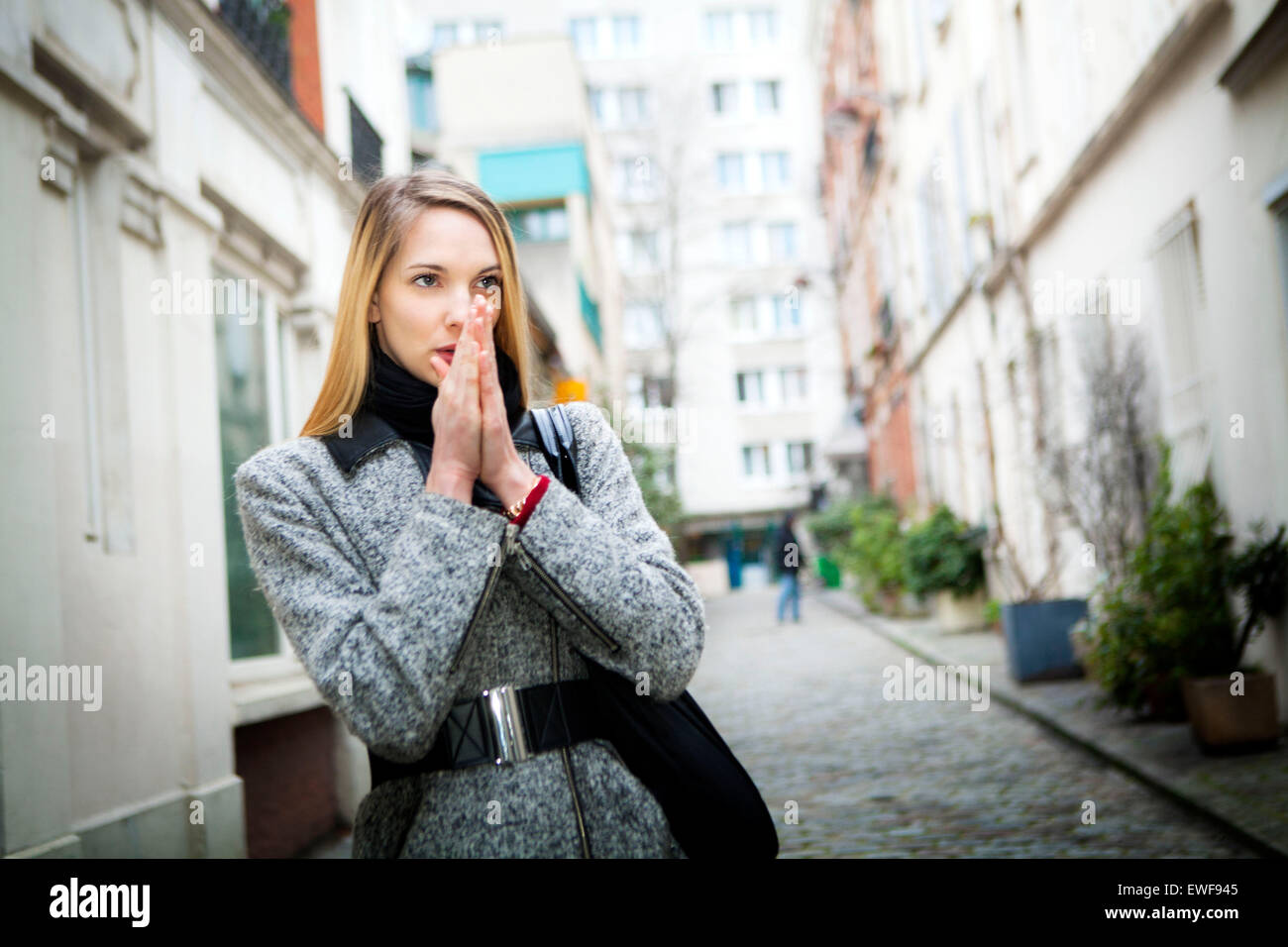 Cold human hi-res stock photography and images - Alamy