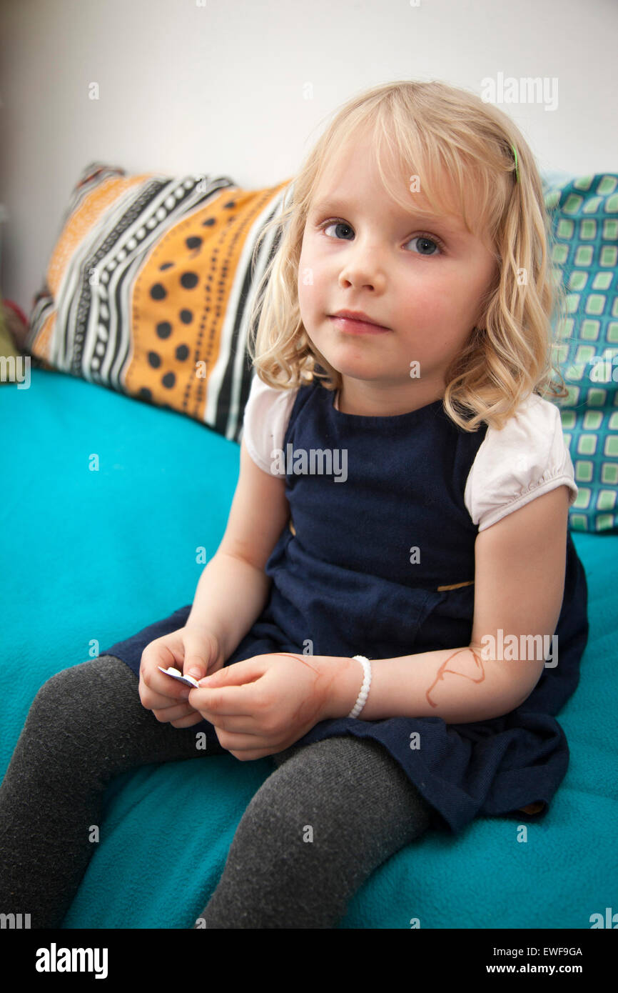 CHILD TAKING MEDICATION Stock Photo - Alamy