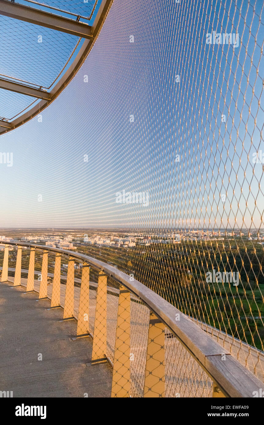 Safety tower hi-res stock photography and images - Alamy