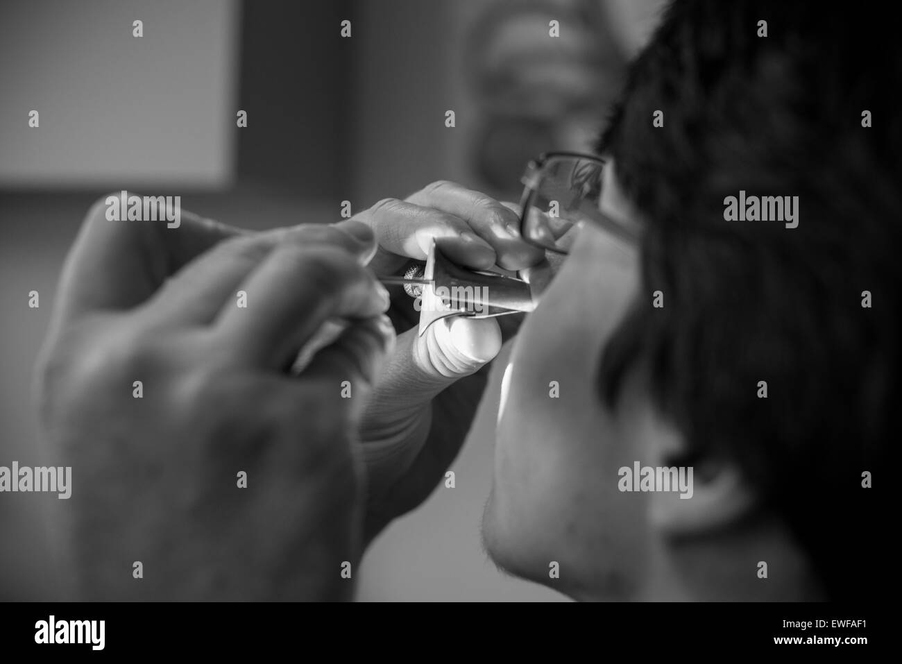 Nasal speculum hi-res stock photography and images - Alamy