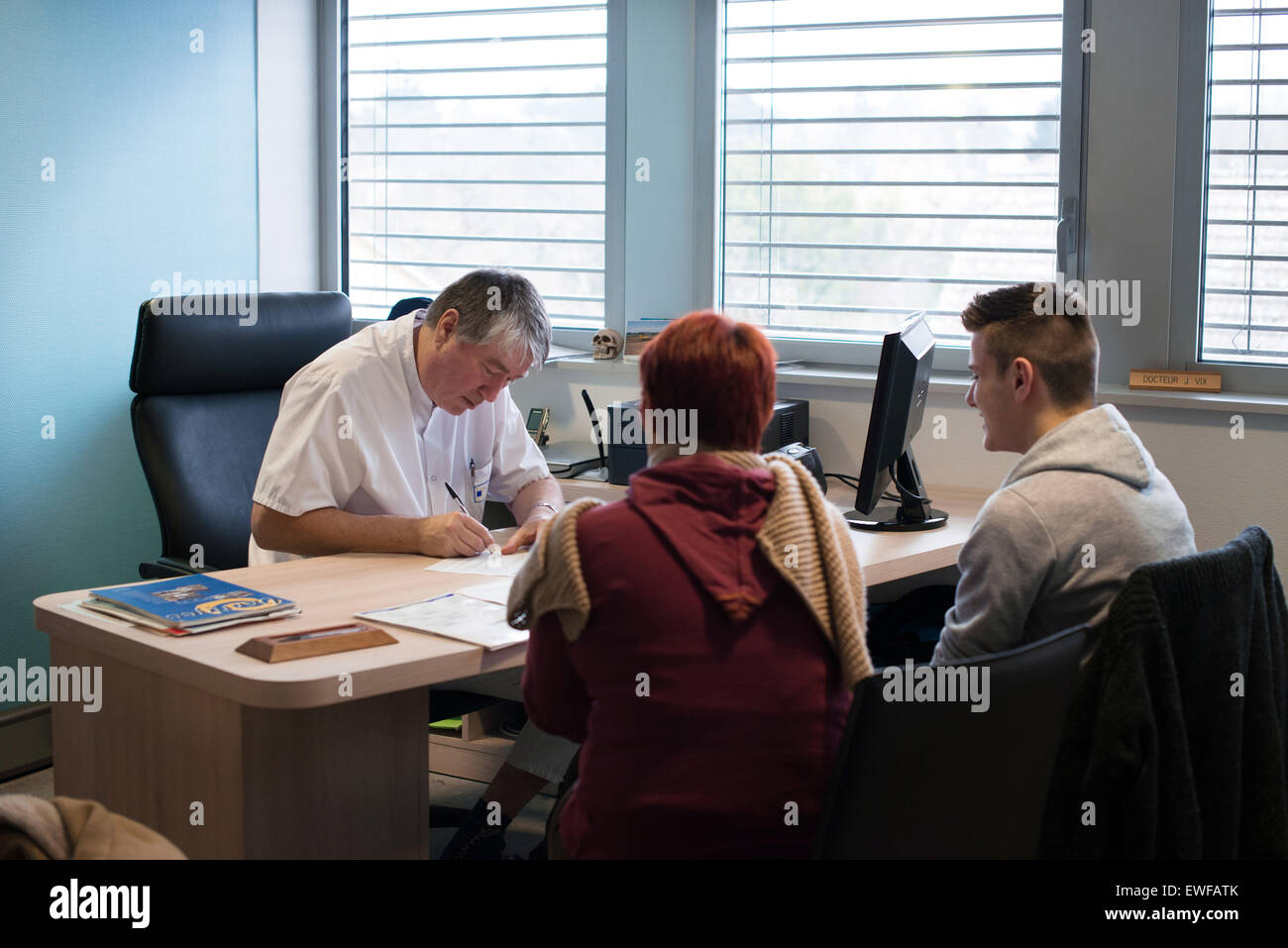 Nasal septa hi-res stock photography and images - Alamy