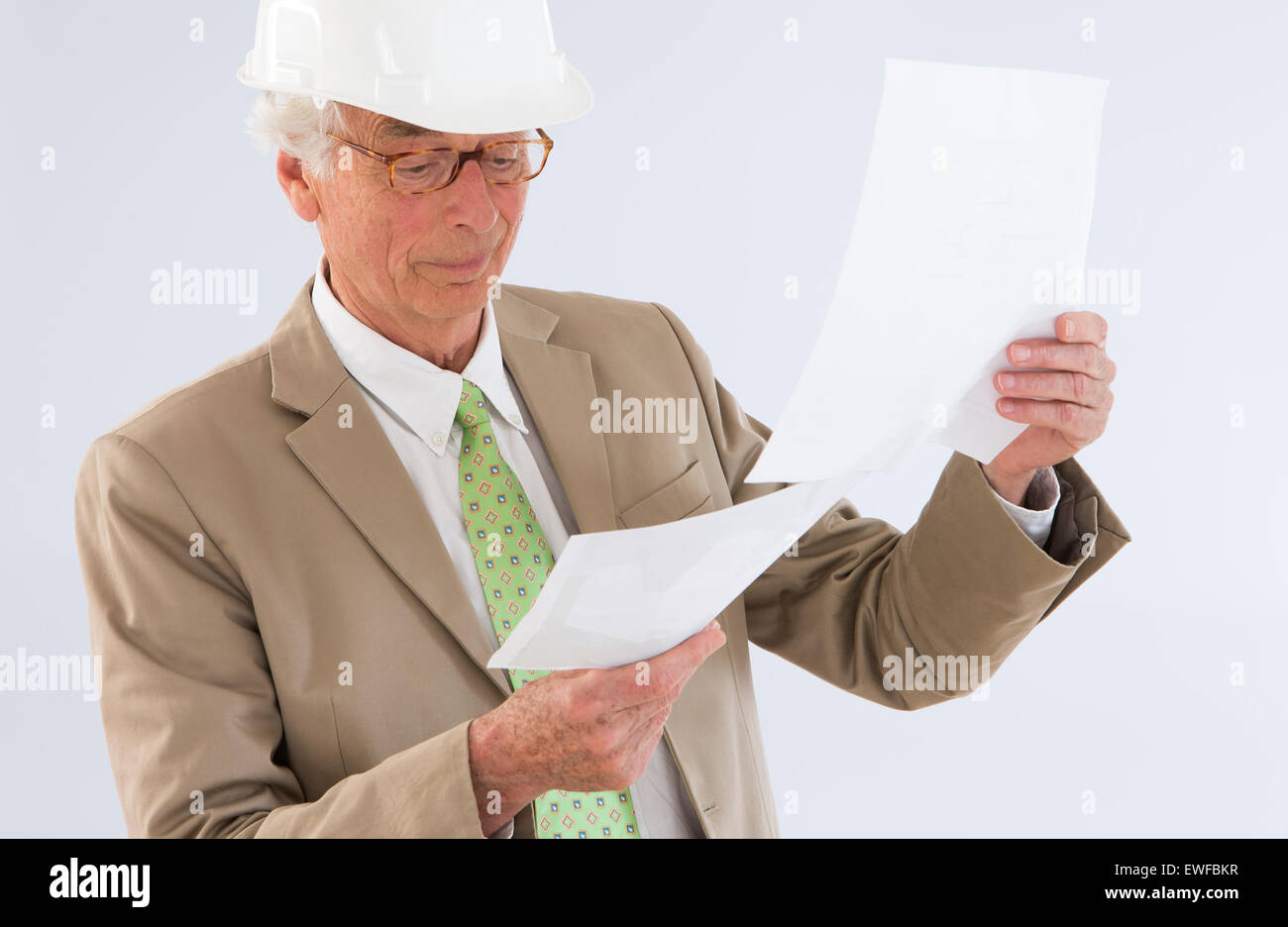 Senior engineering hi-res stock photography and images - Alamy