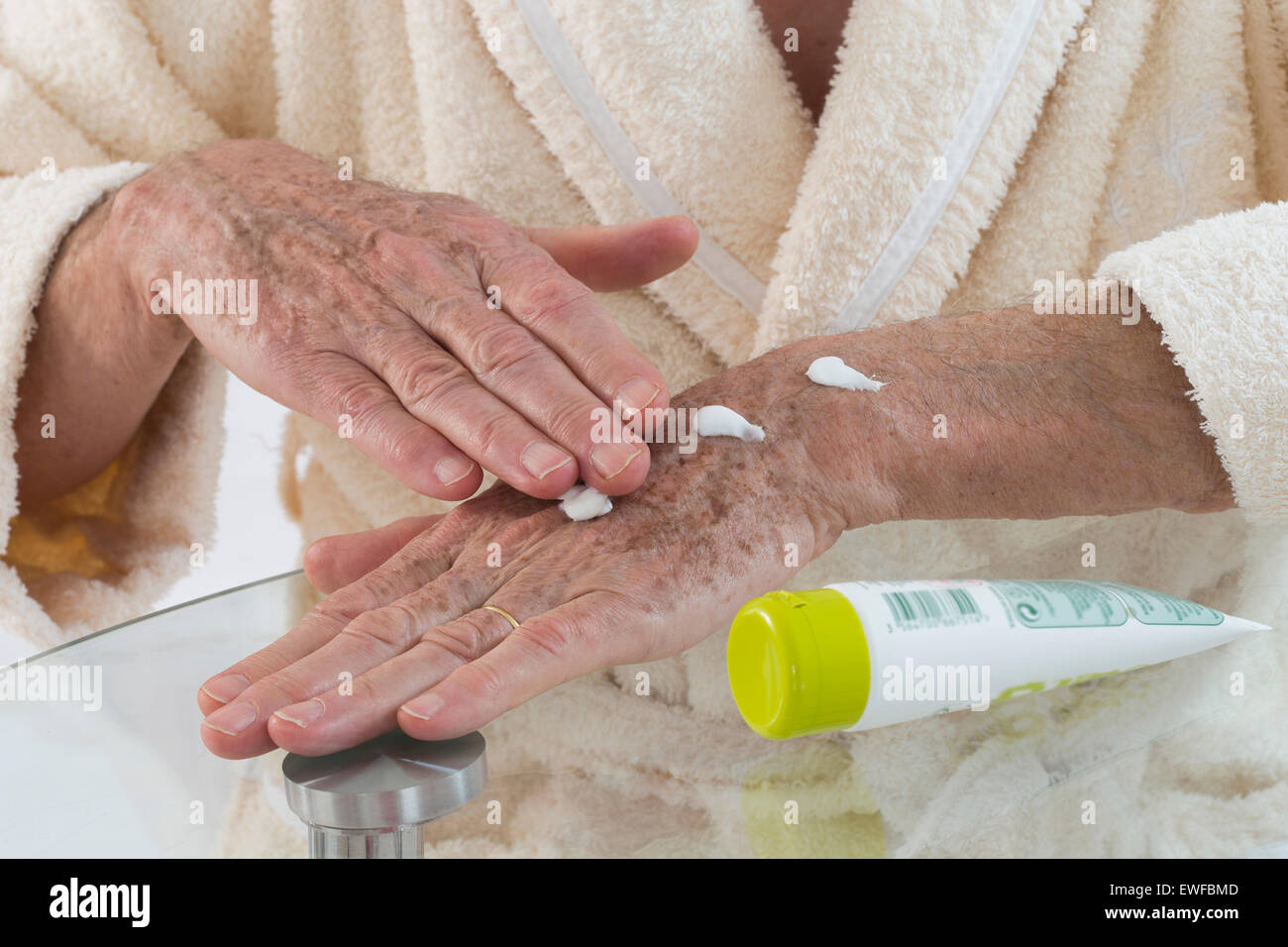 HAND CARE, SENIOR Stock Photo - Alamy