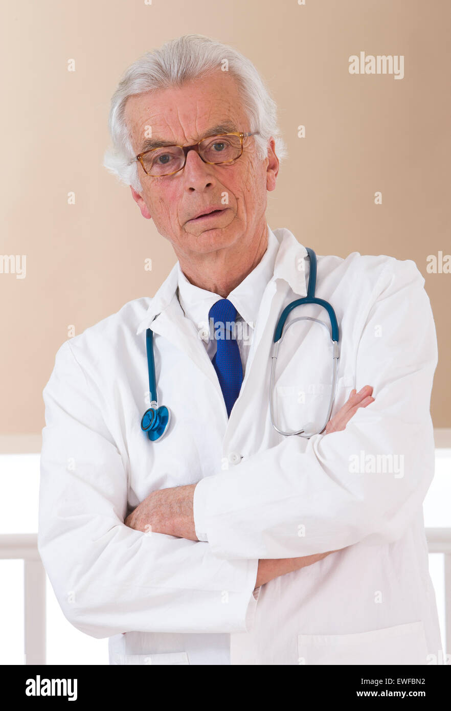 Hospital doctor hi-res stock photography and images - Alamy