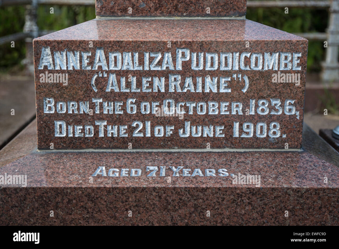 Raine allen hi-res stock photography and images - Alamy