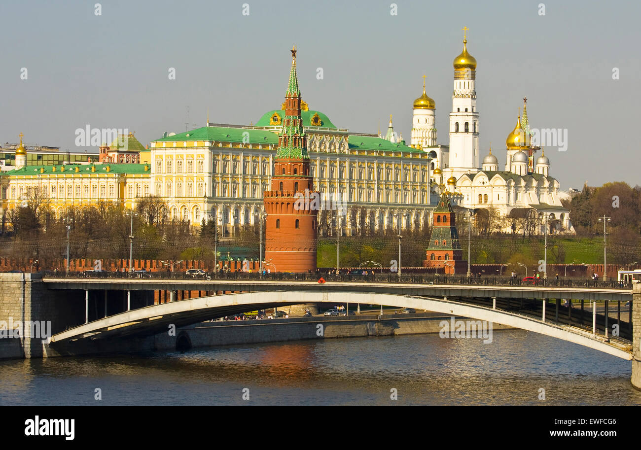 MOSCOW - APRIL 20, 2014: Kremlin fortress with Big Kremlin palace, bell ...