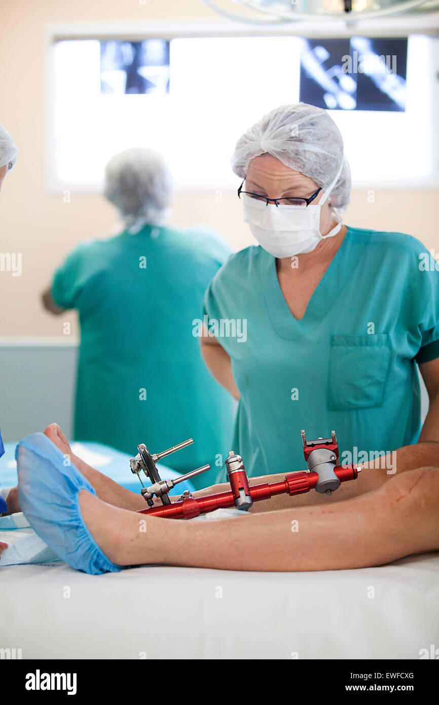 External fixator hi-res stock photography and images - Alamy