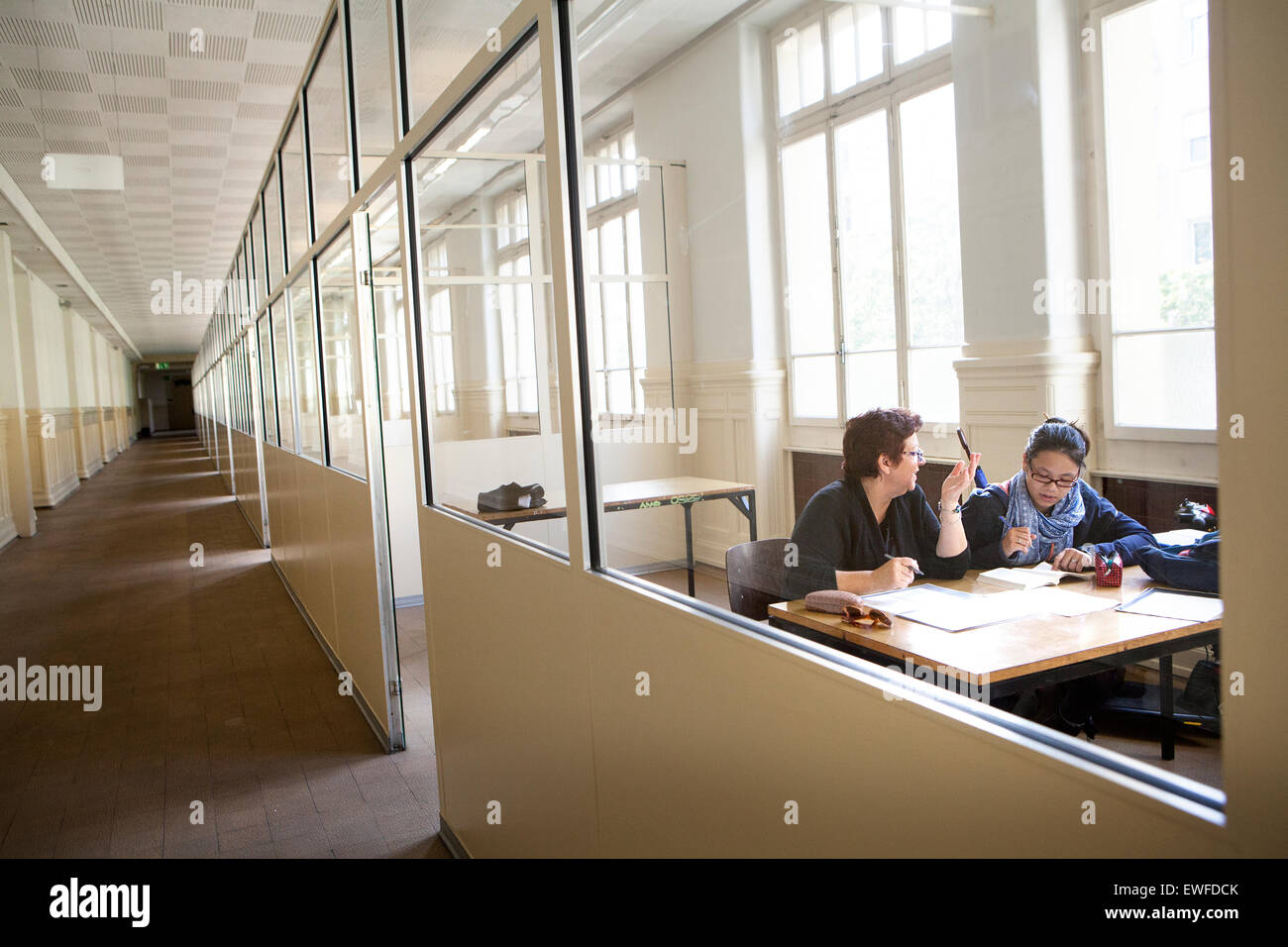 Disabled girls boys hi-res stock photography and images - Alamy