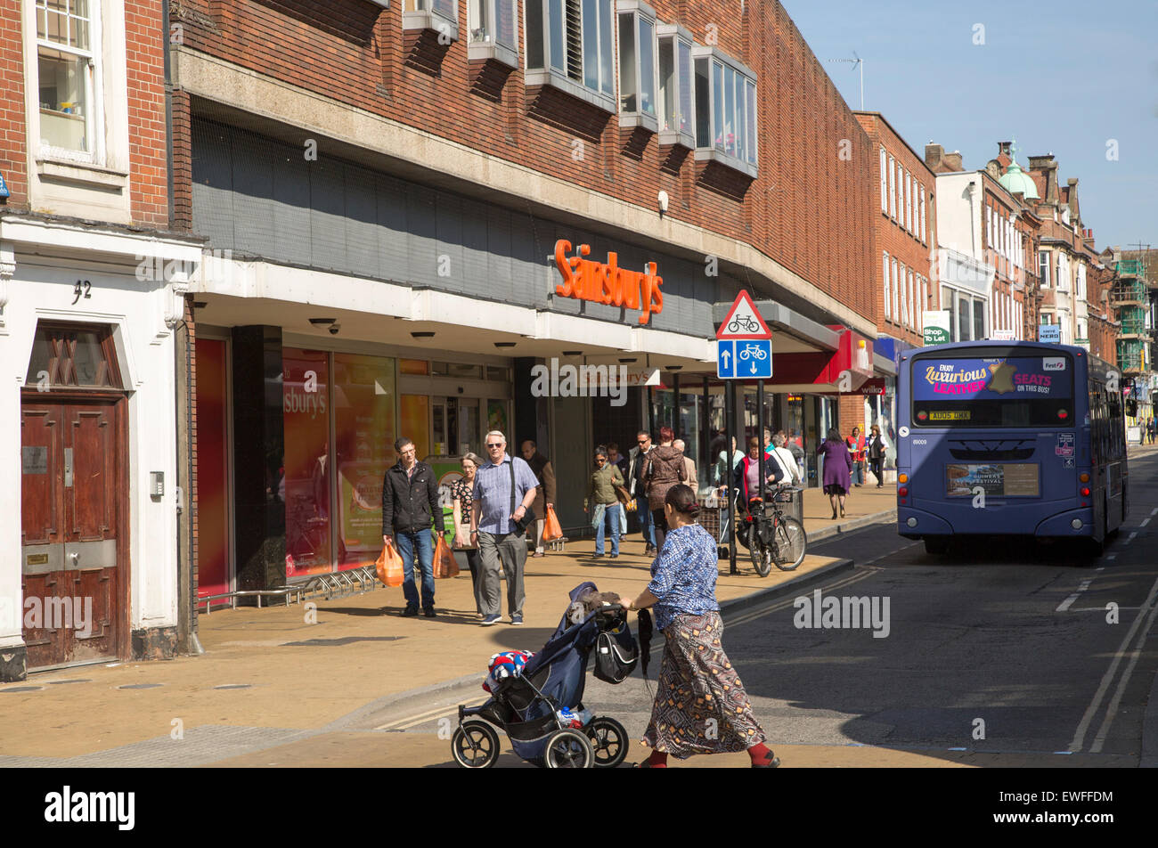 Upper brook street hi-res stock photography and images - Alamy