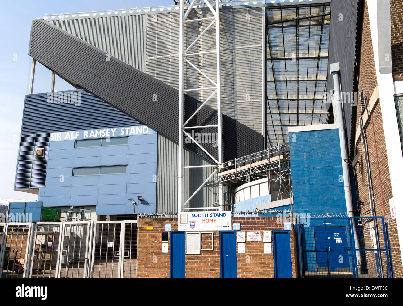 Uk football ground hi-res stock photography and images - Alamy