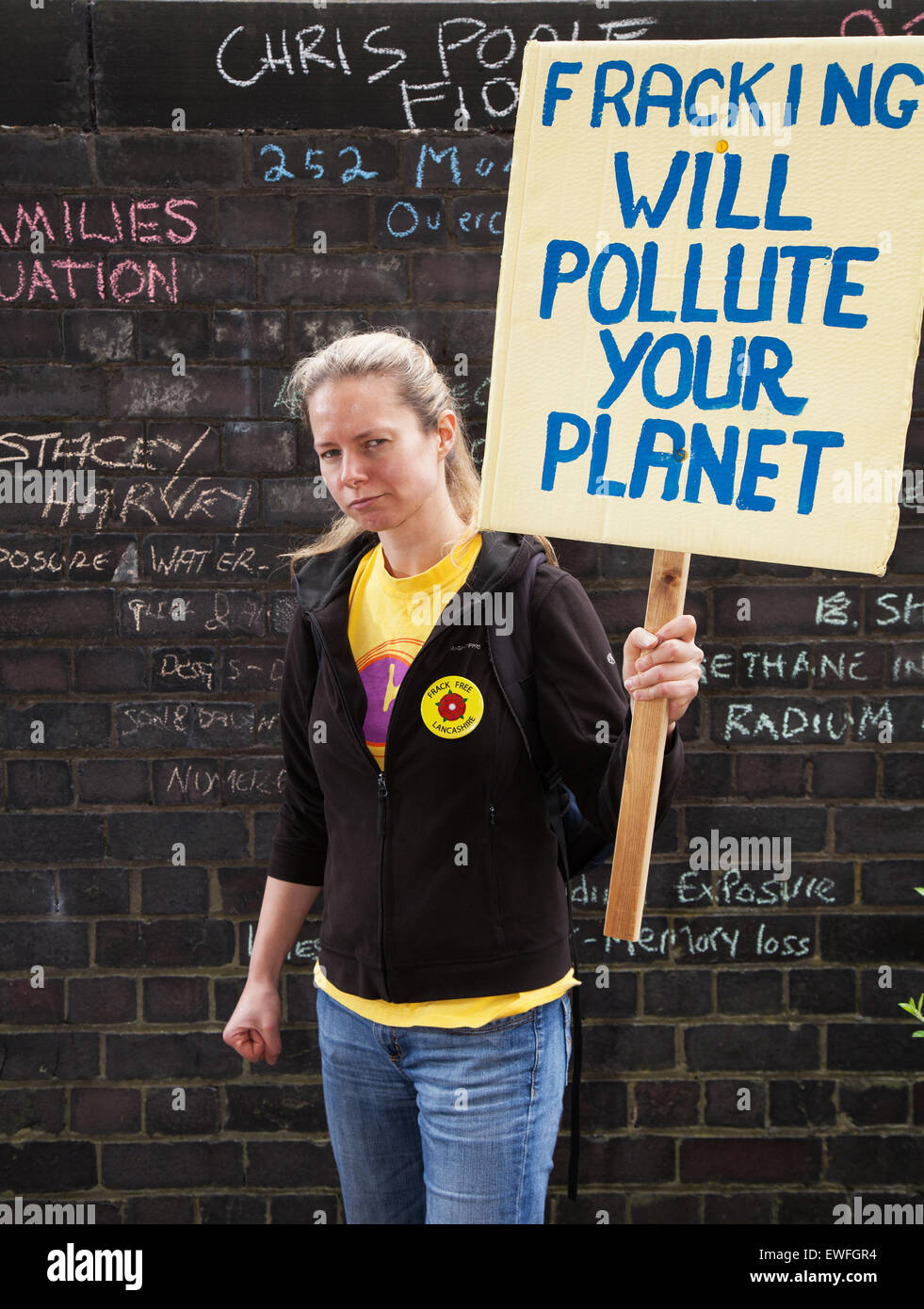 a cuadrilla plumpton frack off anti protest shale gas extraction ...