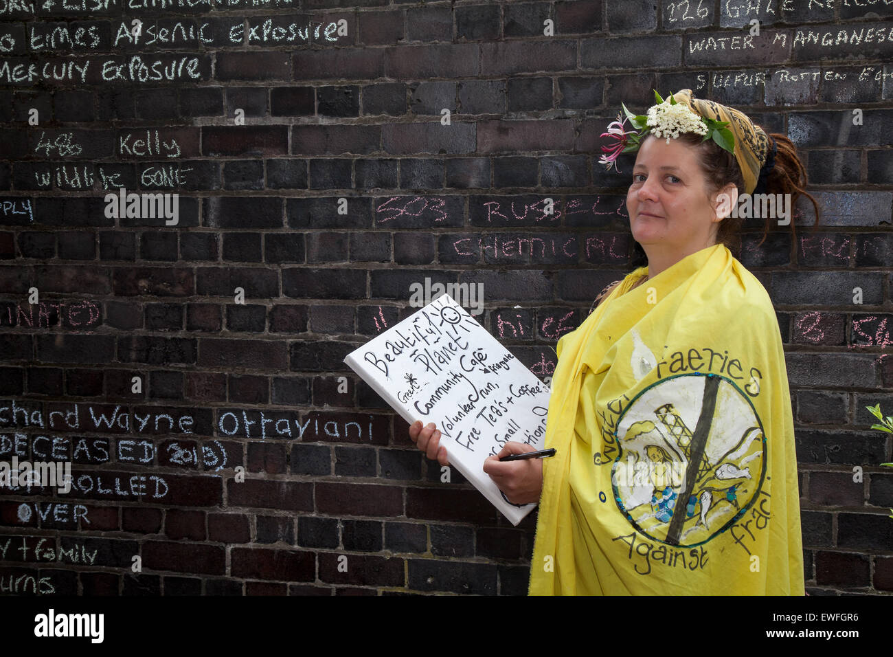 a cuadrilla plumpton frack off anti protest shale gas extraction ...