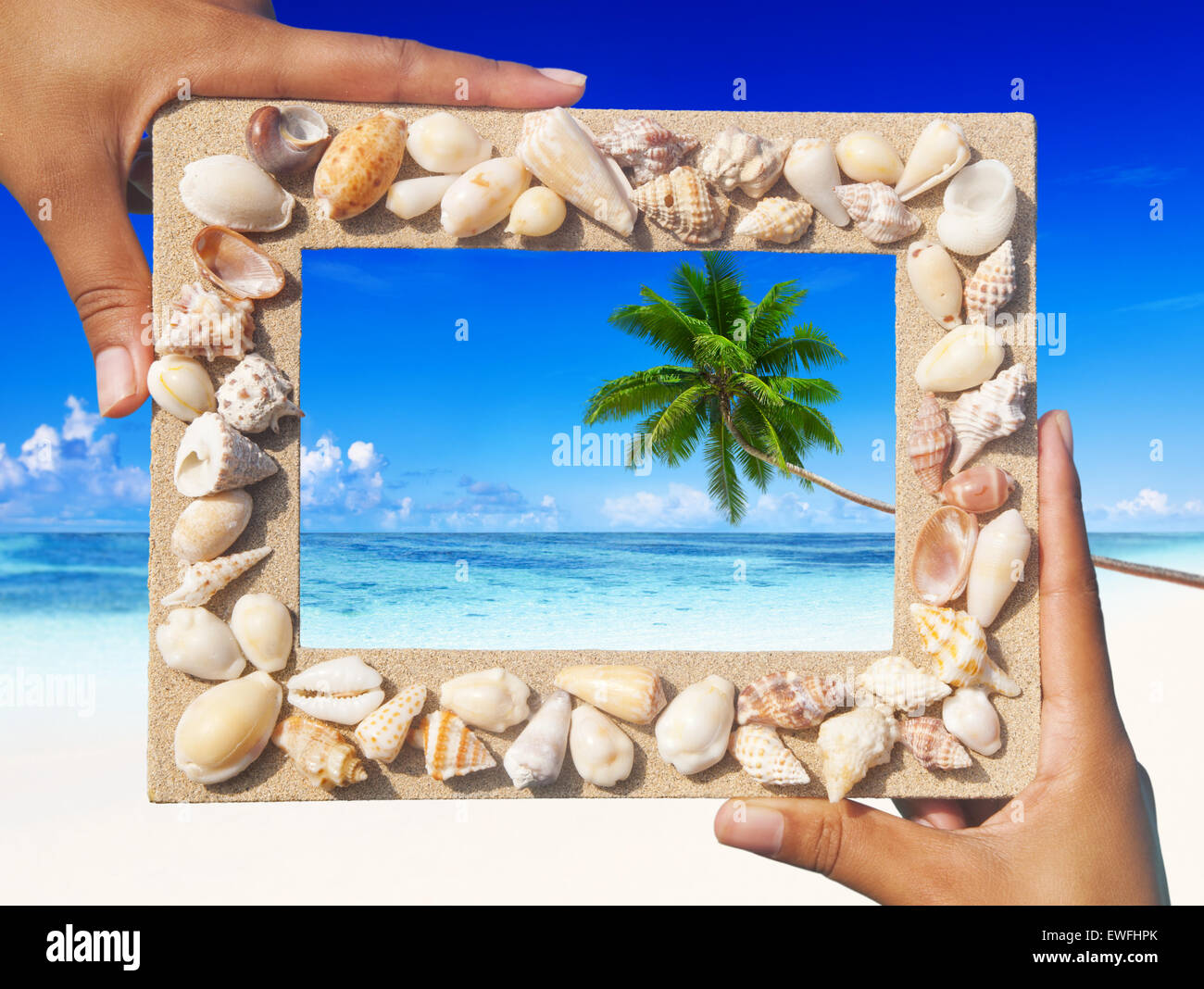 Sand frame on tropical beach Stock Photo - Alamy