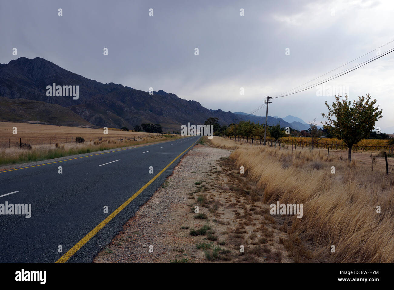 Mountains outside town of Worcester in the Western Cape, South Africa ...