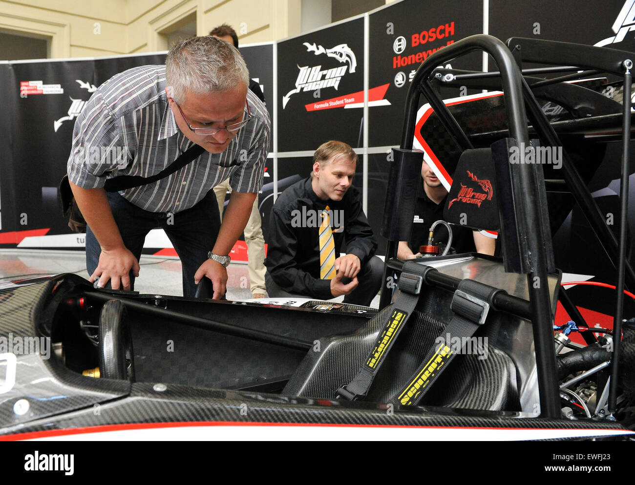 Students of the Technical University in Brno put together formula ...